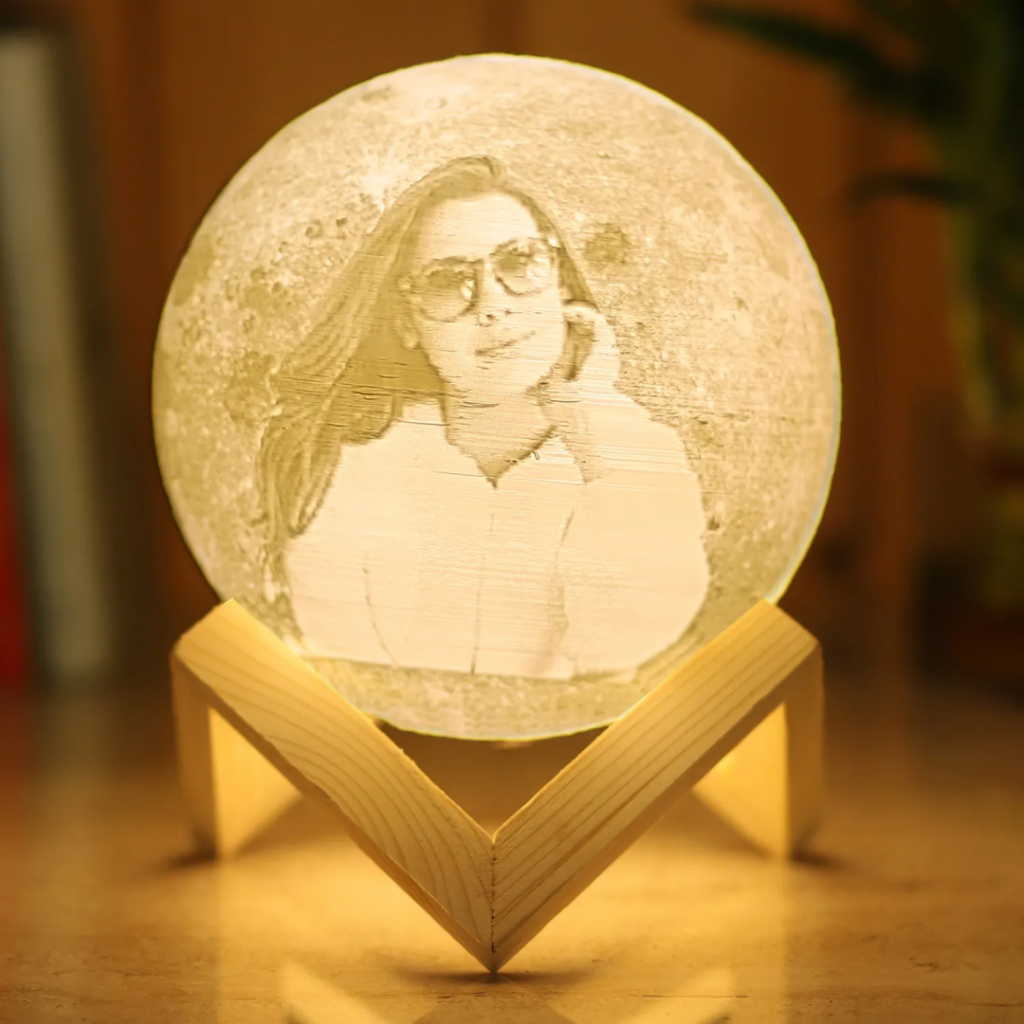 Personalized Moonlight Lamp For Her | FNP Corporate